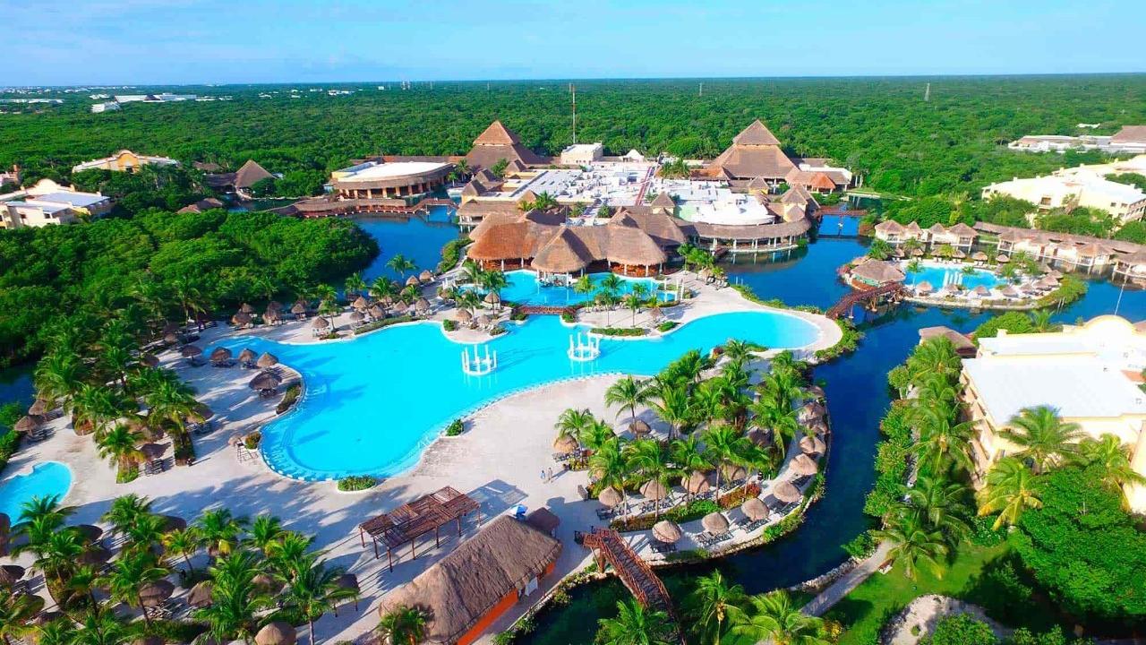 Baby Club at Age 1: Grand Palladium White Sand Reviewed | Kiddometer